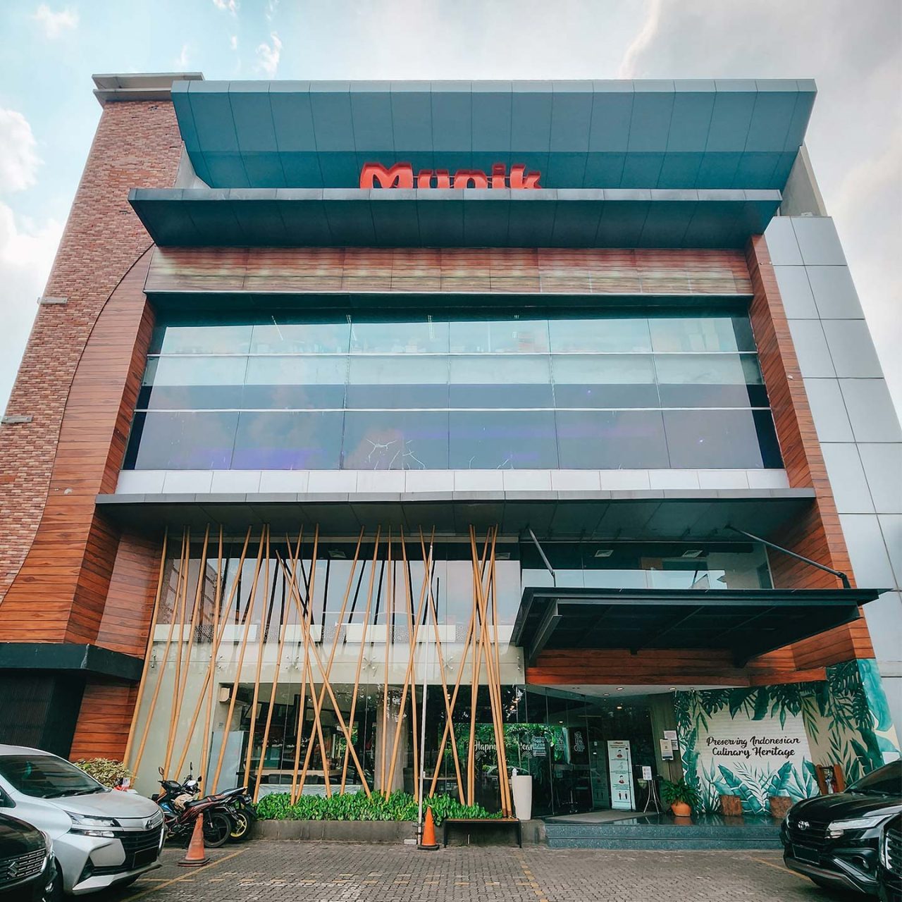 Fasilitas | Munik Resto